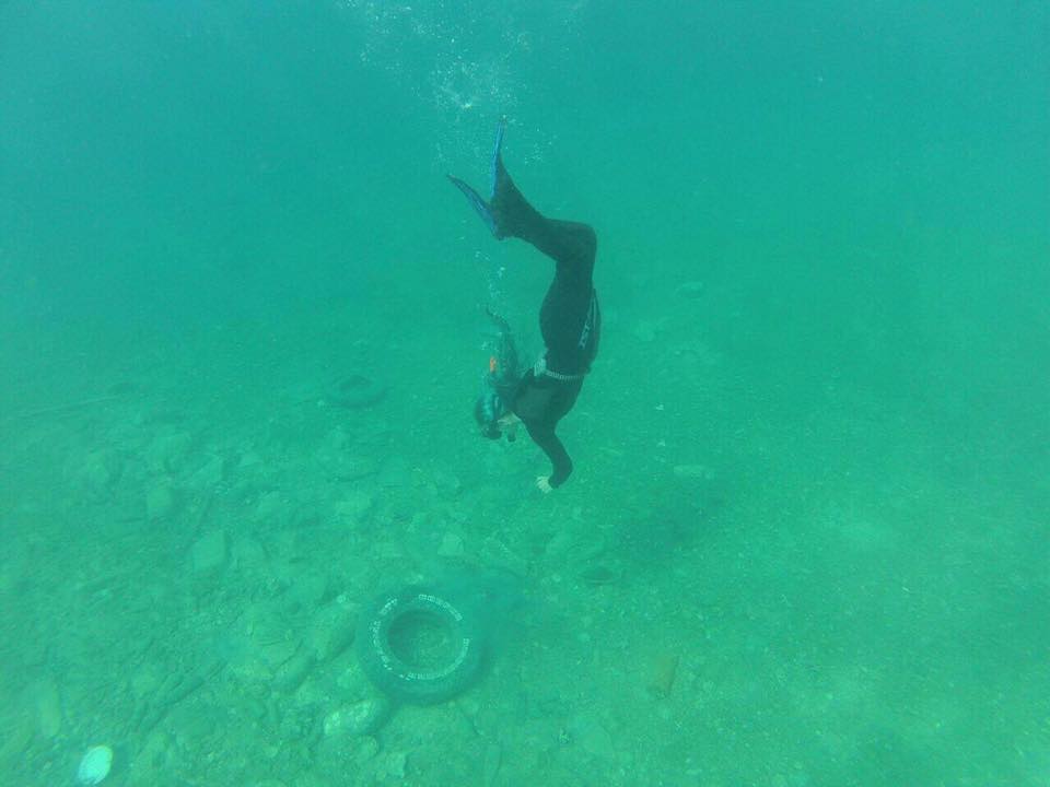 Cleaning the Shore of Porto Palermo – bind